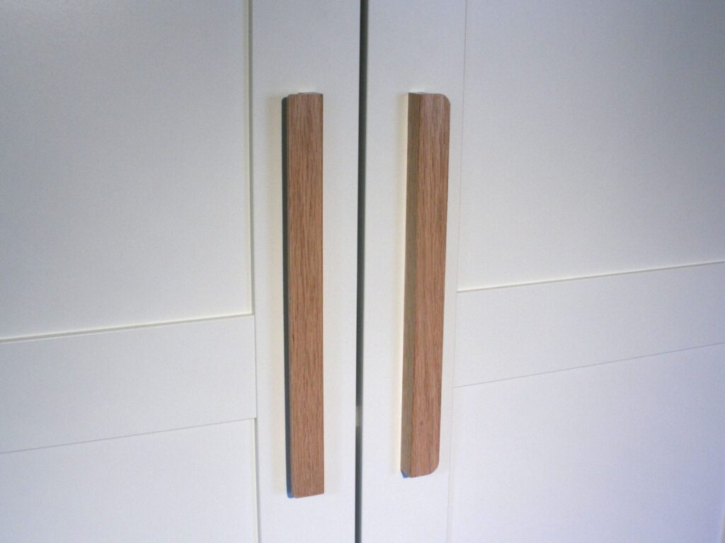 Oversized L-Shaped Oak Drawer Pull, Wooden Wardrobe Handle – Kahoy Crafts